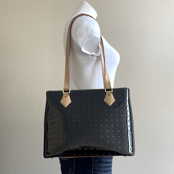 Arcadia | Bags | Arcadia Patent Leather Shoulder Handbag | Poshmark
